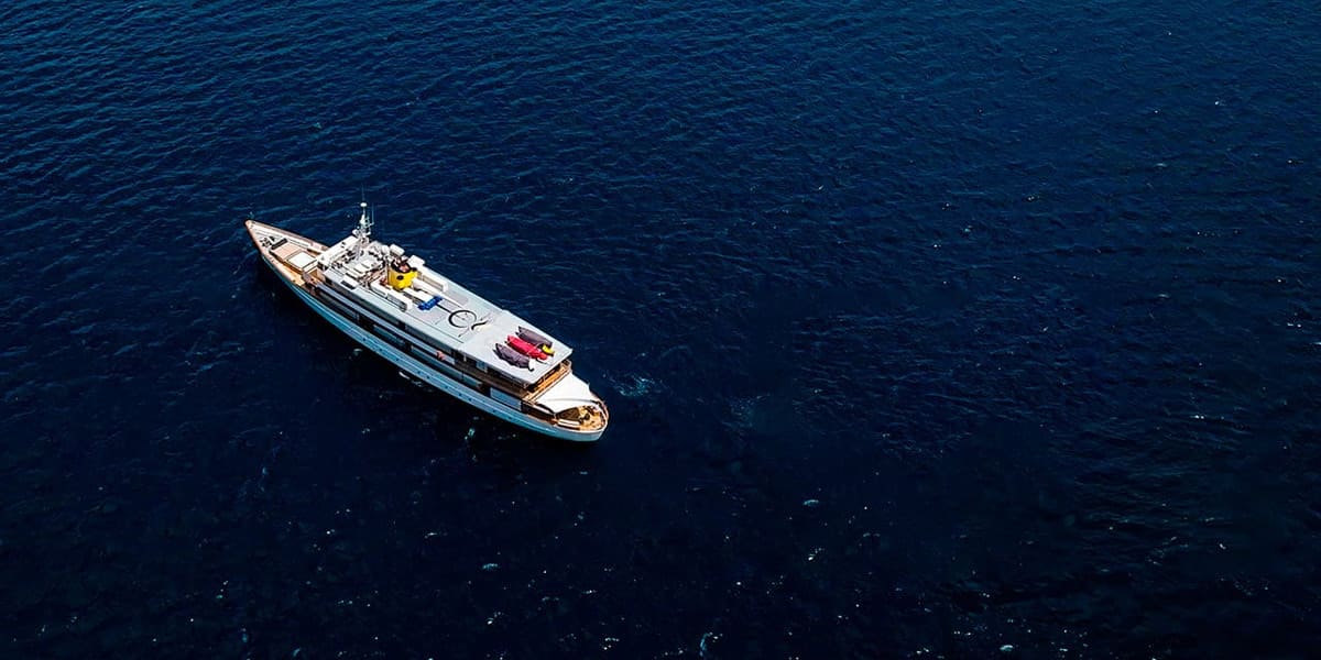 Quasarex Review: Quasar Expeditions In The Galapagos | TravelAge West